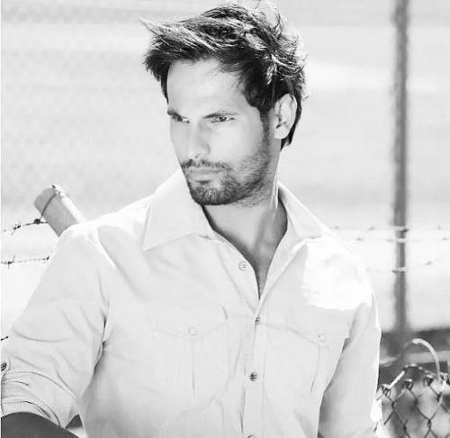 Modelling Agency London - Editorial Male Model | Glam Shop