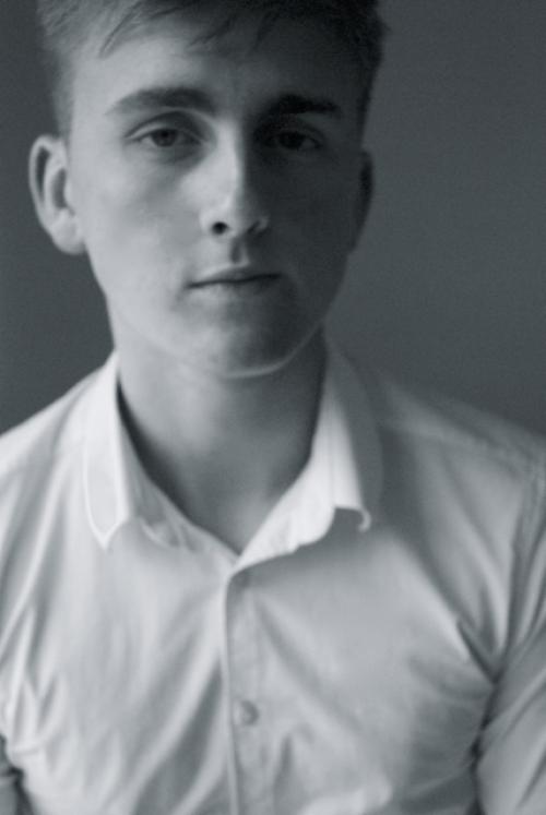 Modelling Agency London - Editorial Male Model | Glam Shop